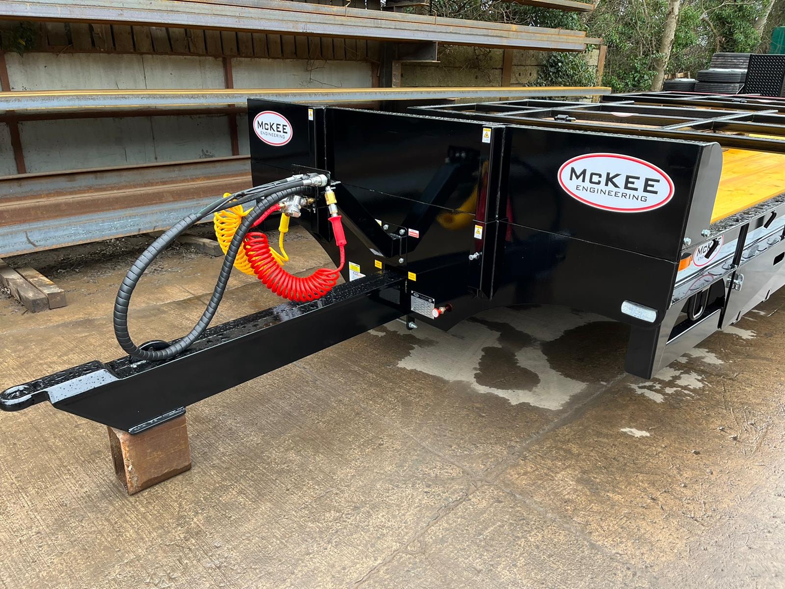 21 Ton Hydraulic Beaver Tail Bale Trailer - McKee Engineering